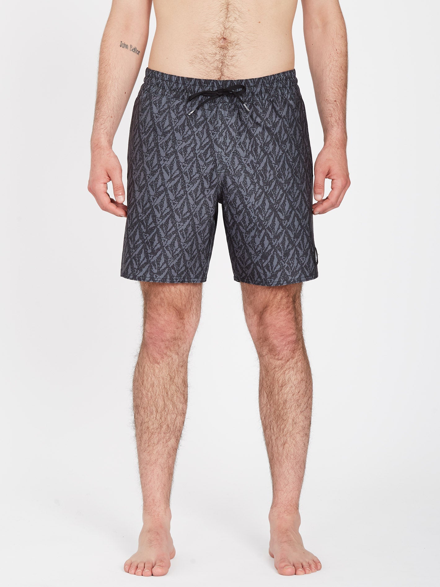 Justin Hager 17" Trunk - BLACK - Men - Volcom UK – Volcom United Kingdom