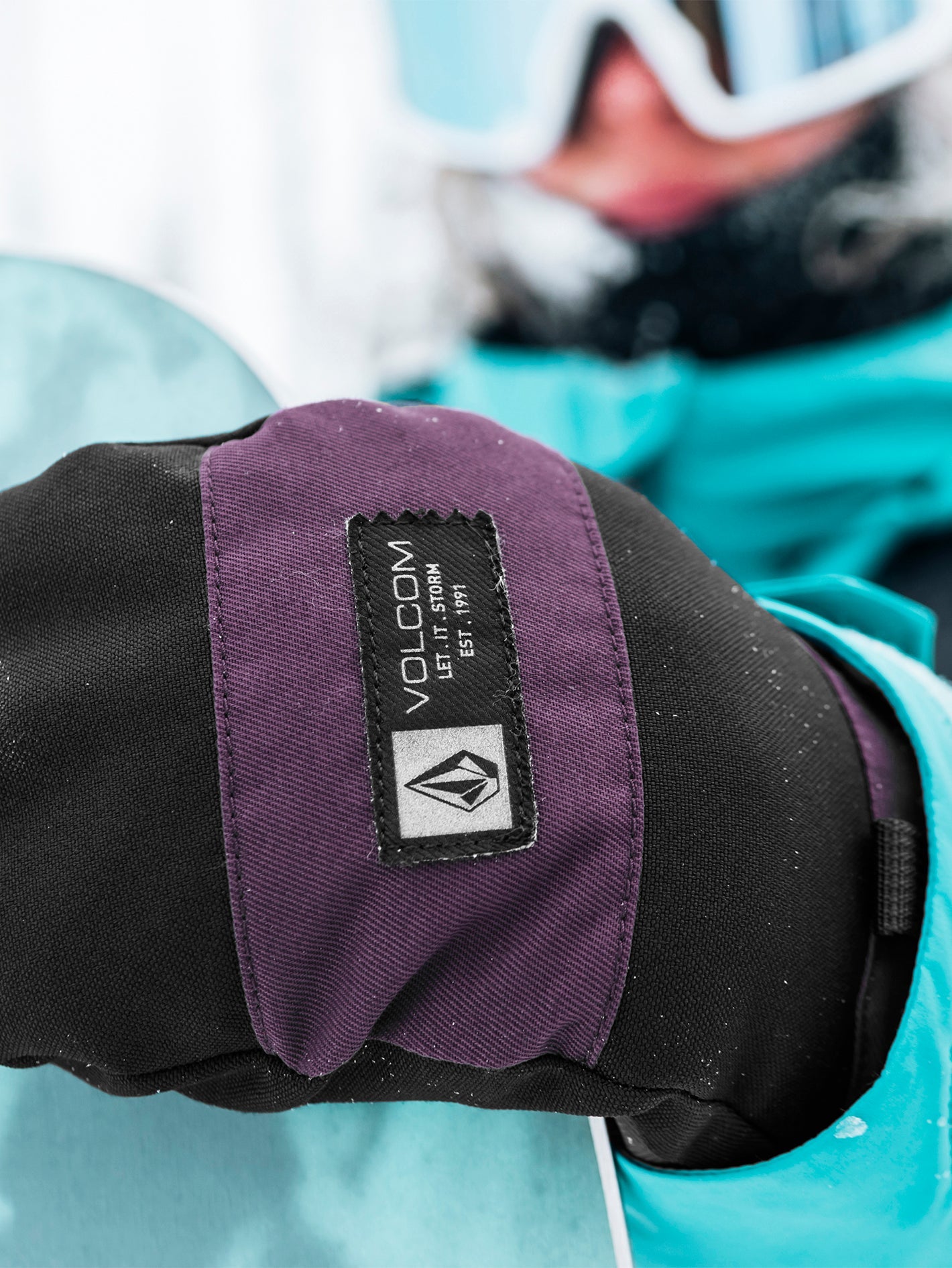 Volcom Snow Gloves Sale Online | www.abinandanainfra.com